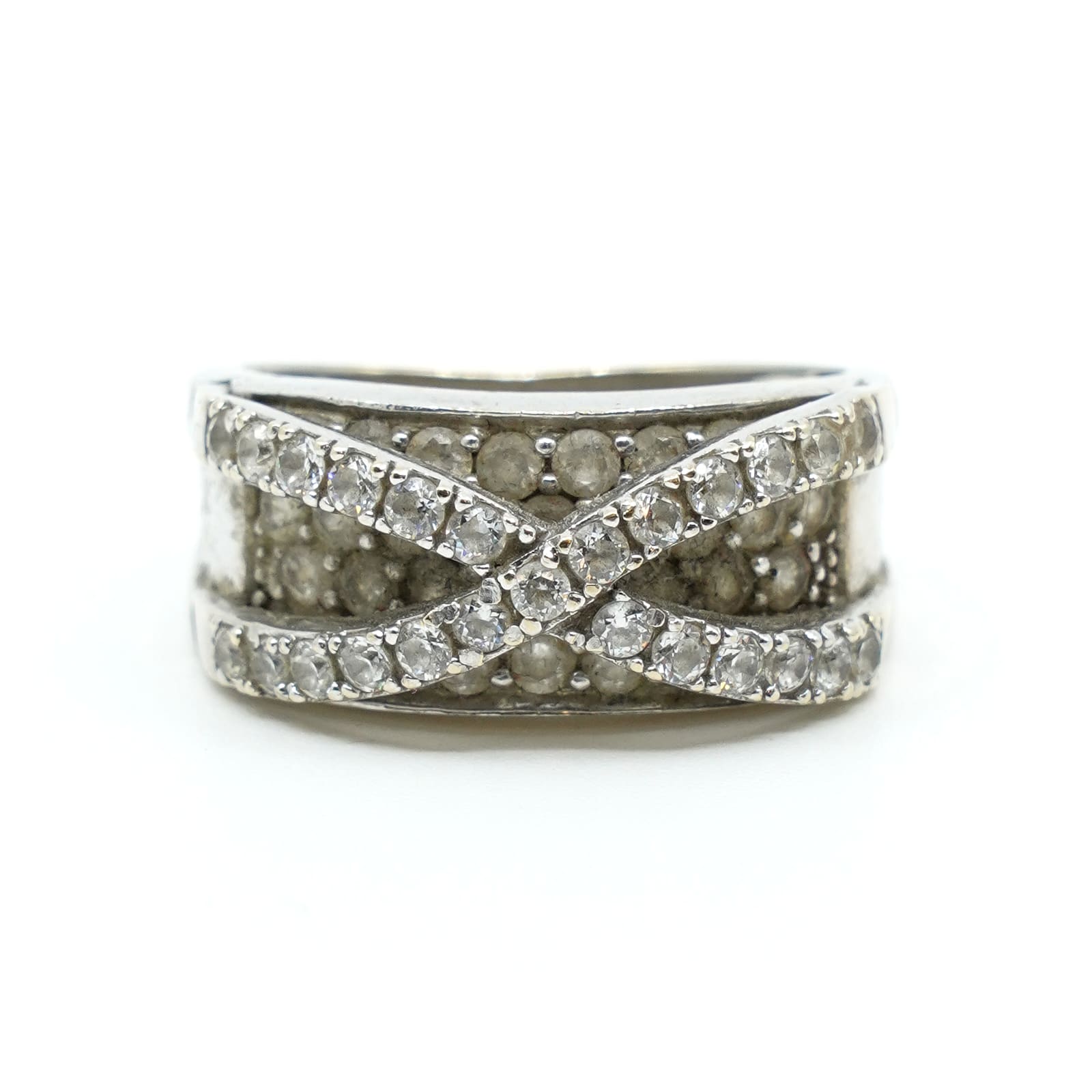 Ring Vitguld 18K 7,9g Ø16¾ med stenar
