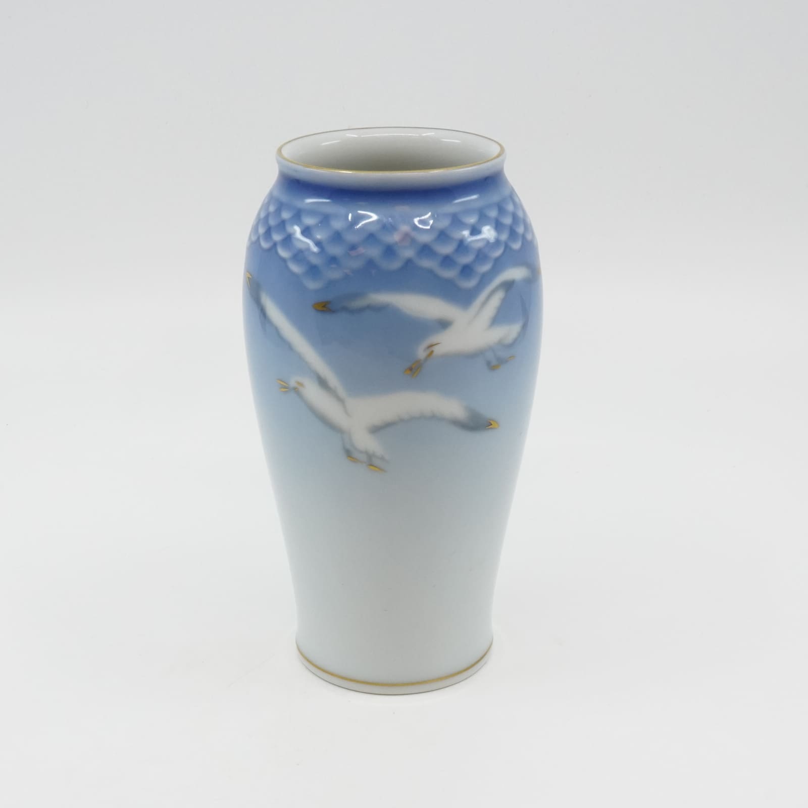 Vas Bing & Gröndal Blå Måsen nr678 135mm Royal Copenhagen