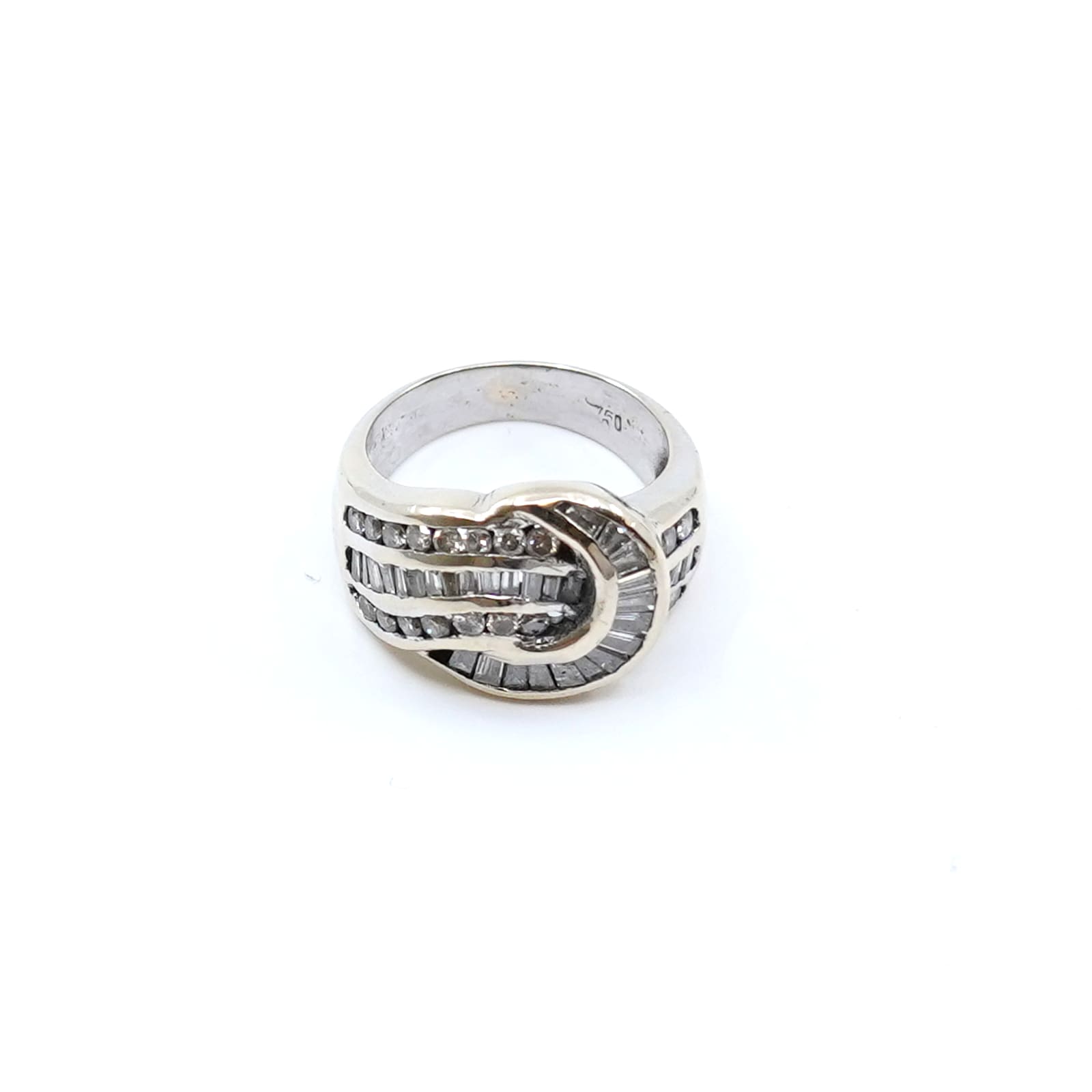 Ring Vitguld 18K 8,1g Ø17, briljant- och baguetteslipade diamanter ...